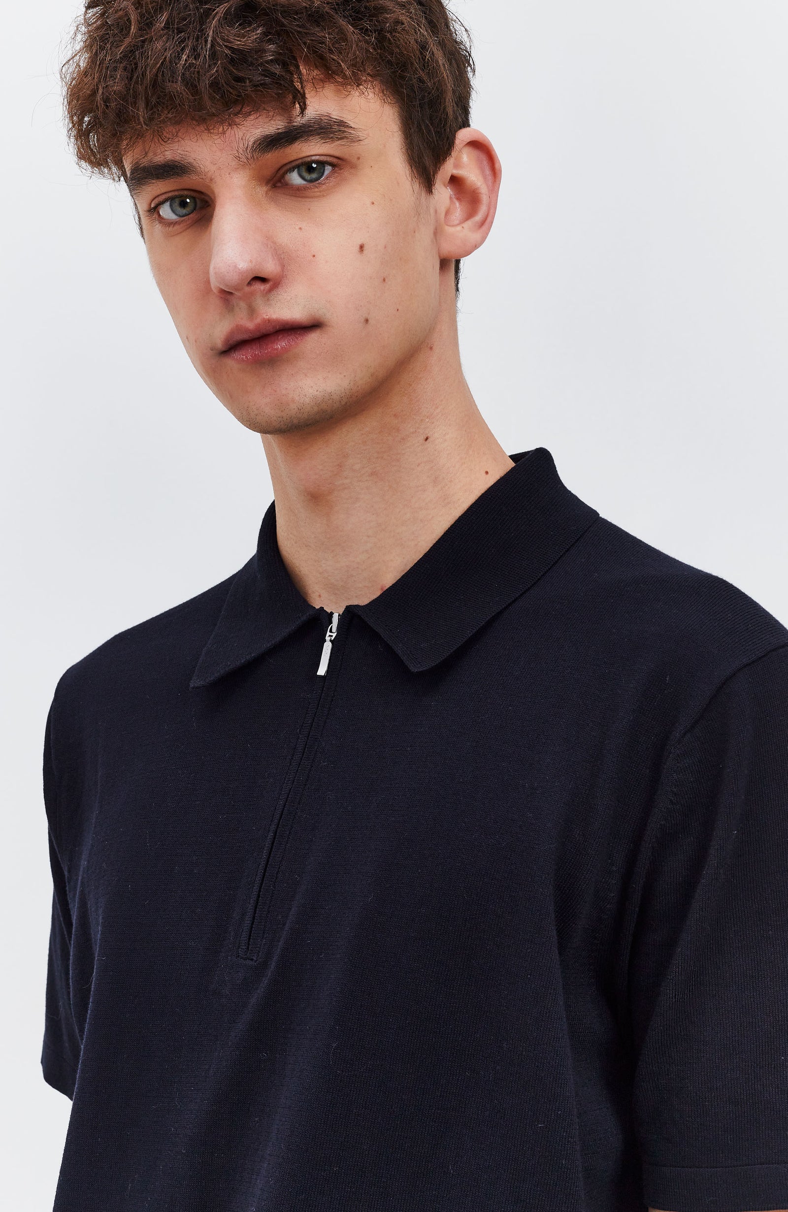 Neutral Colors Outfits for Men for Fall 2025